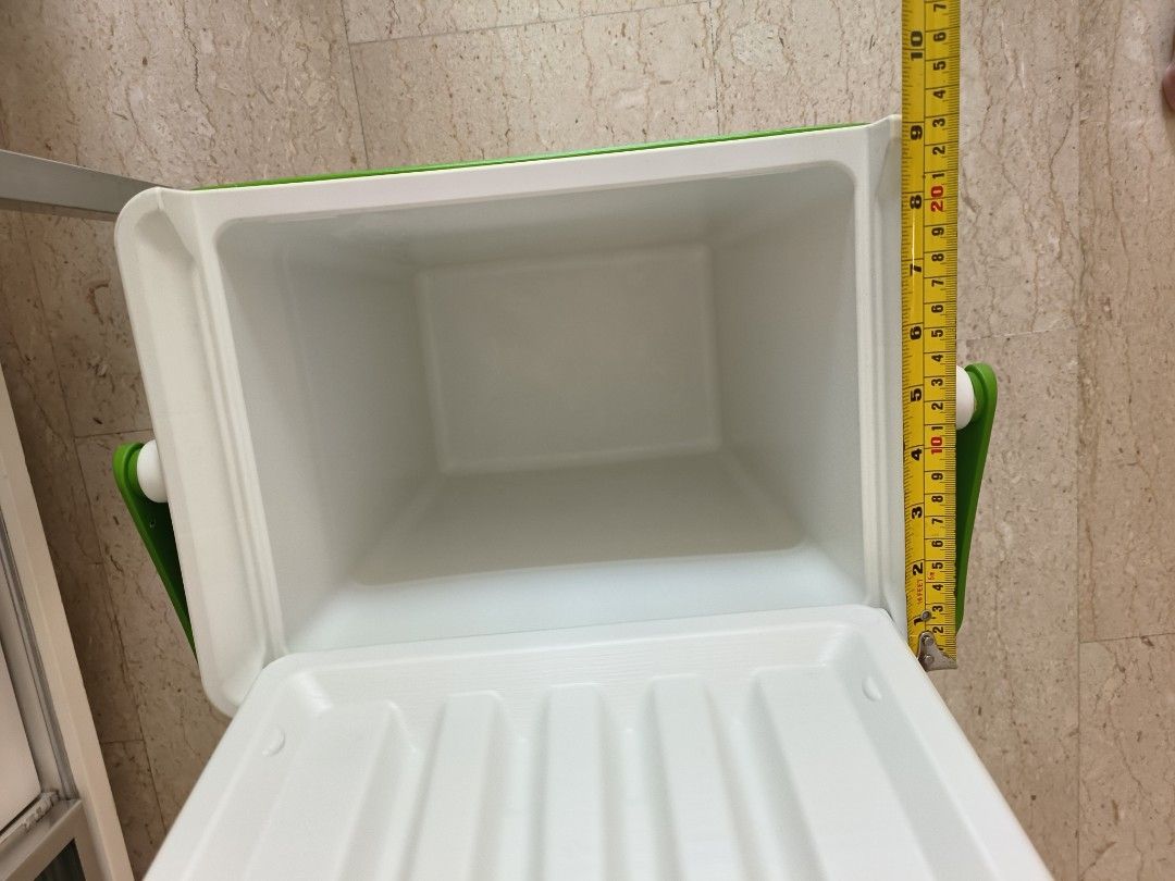 Coleman Cooler Box and Water Container, Sports Equipment, Hiking ...