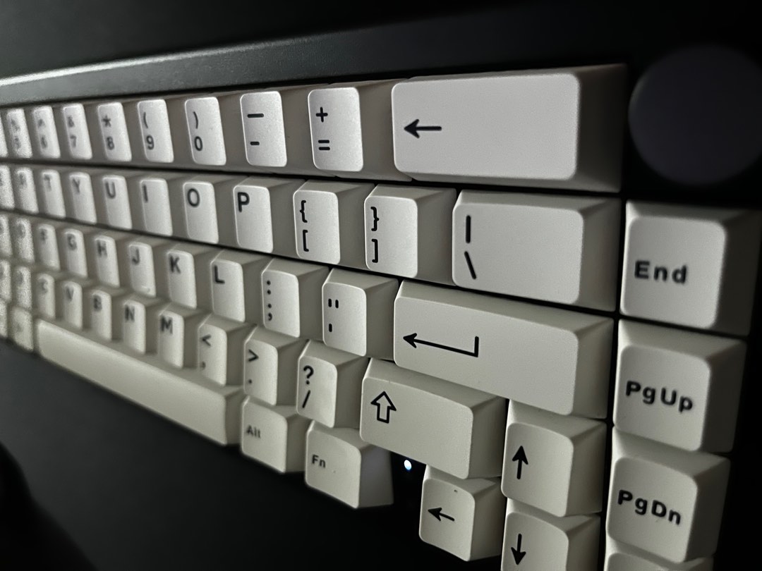 CREAMY THOCKY Keyboard! Modded GMK67 x Off-White keycaps (05/07/2023 ...