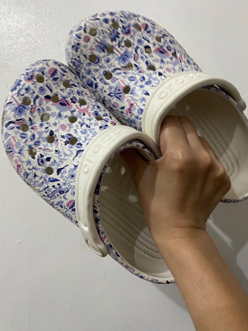 crocs w5 liberty london on Carousell
