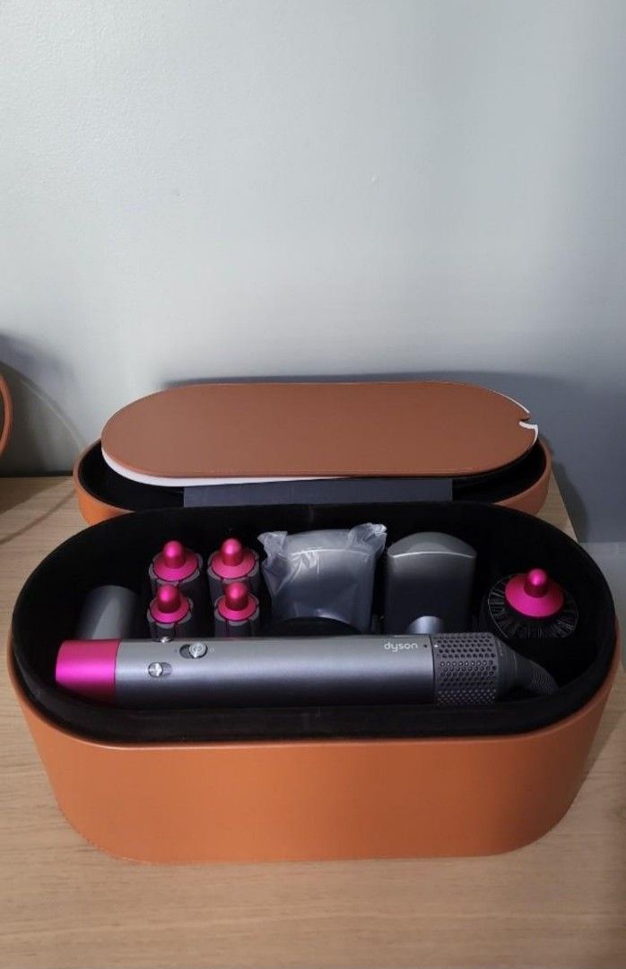 NGA: Dyson Airwrap Old Version (LAST PRICE POSTED), Beauty & Personal ...