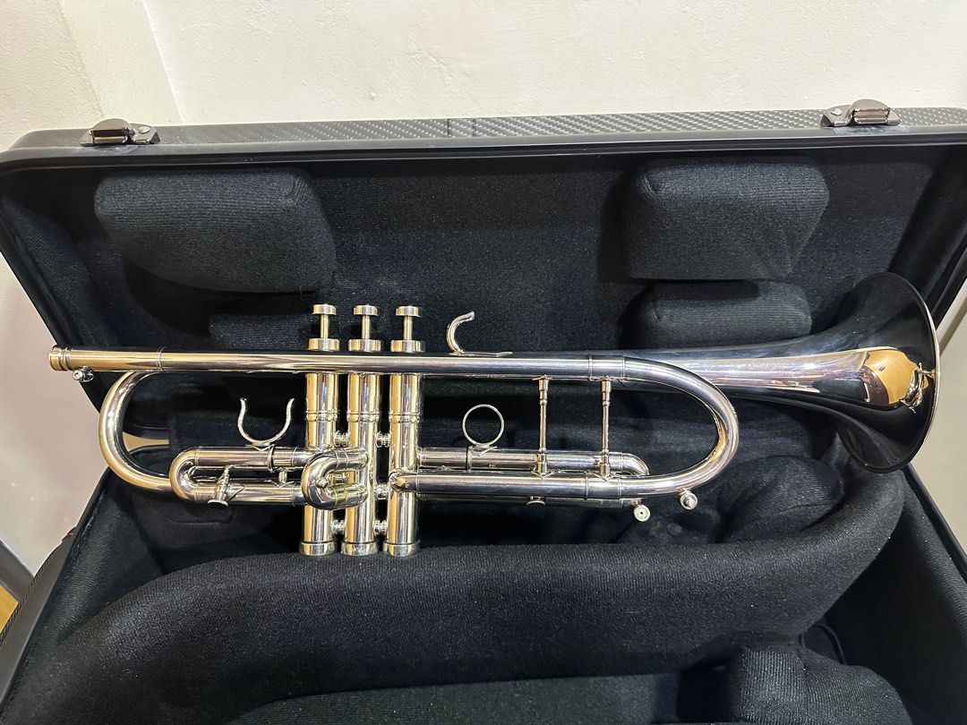 Edwards Gen III Bb Trumpet, Hobbies & Toys, Music & Media, Musical ...
