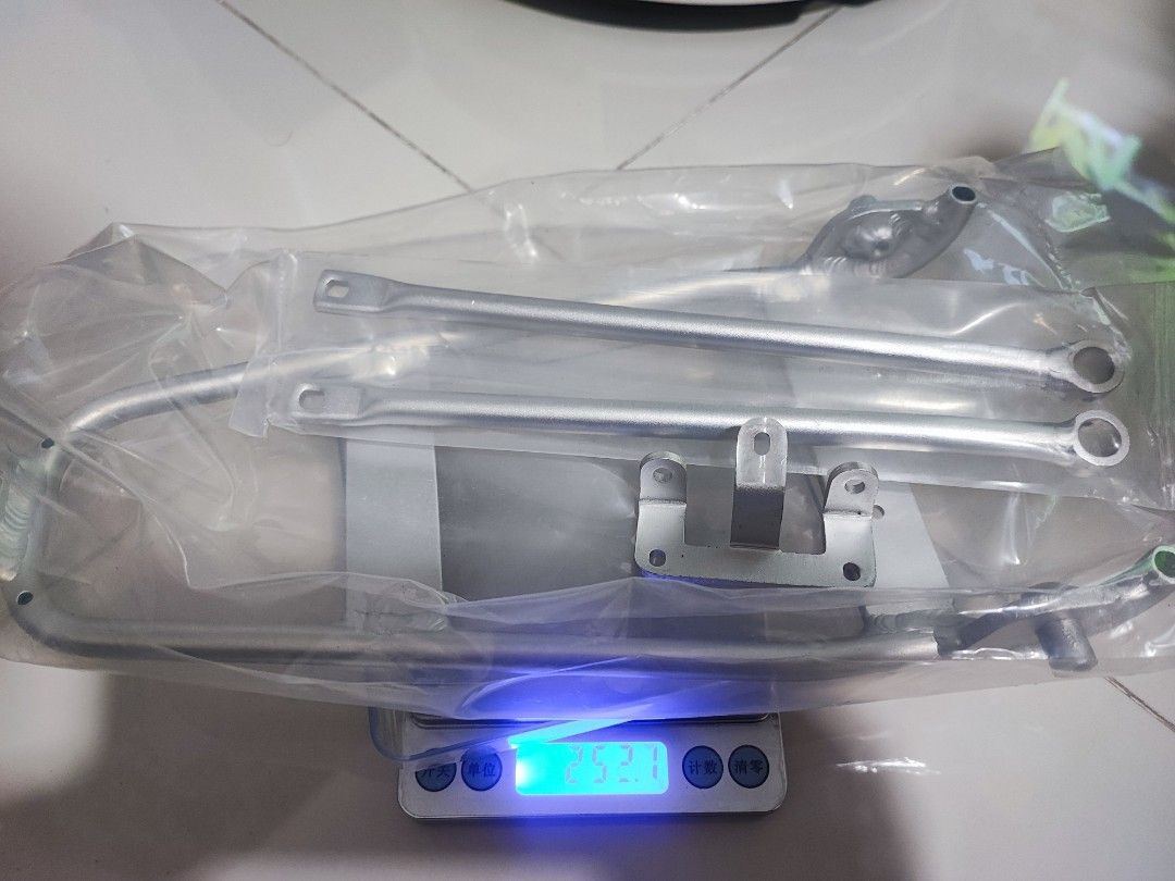 H&H Aluminum Q Rack V5 for Brompton Bicycle, Sports Equipment, Bicycles ...