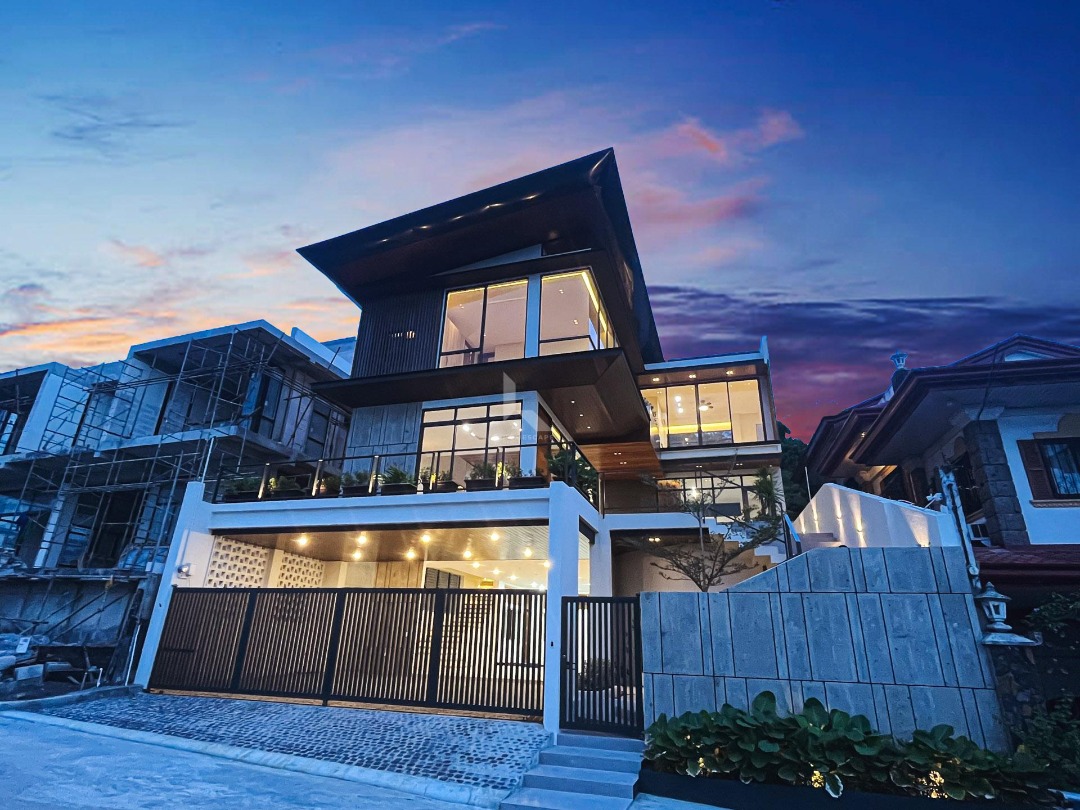 House and Lot with Overlooking View and Pool for sale in Alta Vista ...