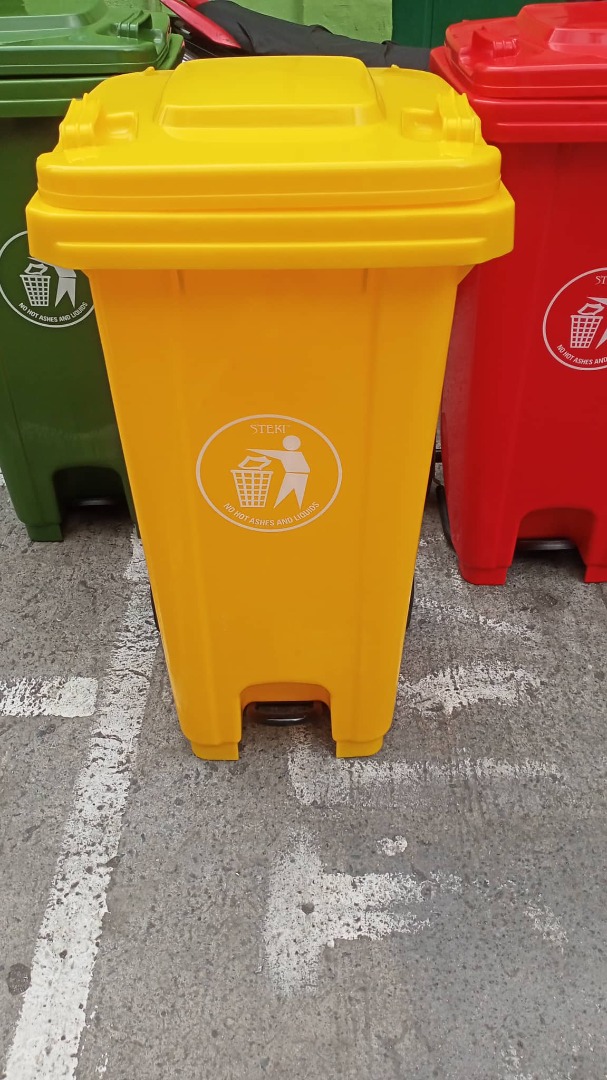 INDUSTRIAL TRASH BIN, Furniture & Home Living, Cleaning & Homecare ...