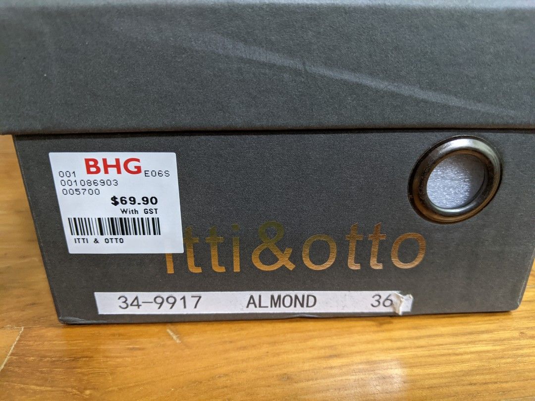 Itti & Otto almond colored flats size 36, Women's Fashion, Footwear ...