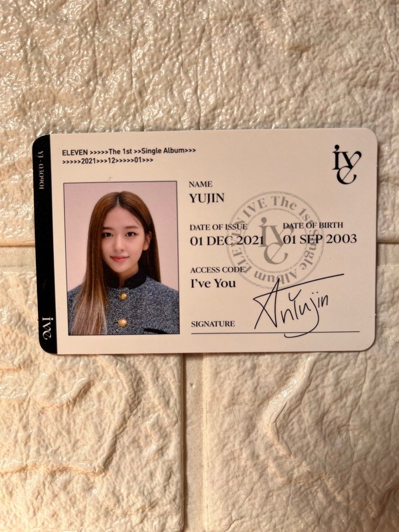 IVE ELEVEN Yujin ID card, Hobbies & Toys, Memorabilia & Collectibles, K ...