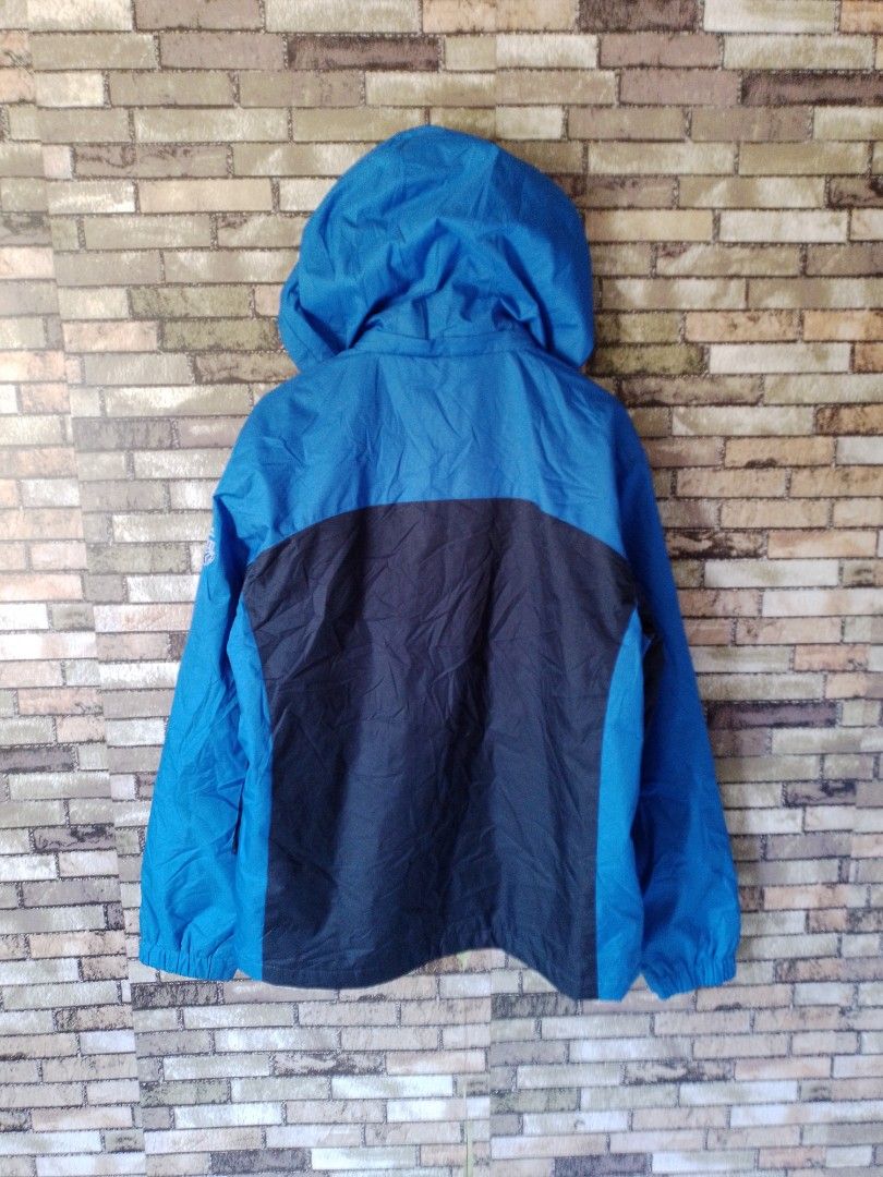 JACKET Dulux waterproof fleece lined, Men's Fashion, Coats, Jackets and ...