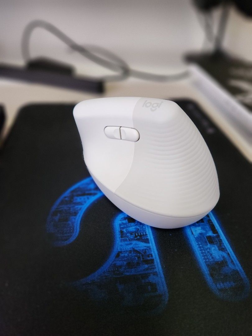 Logitech MX Lift Vertical Mouse, Computers & Tech, Parts & Accessories ...
