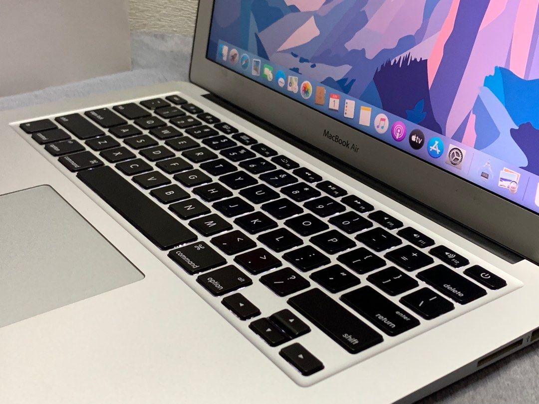 MacBook Air 2015 8/128 13-inch Complete package with same serial box on ...