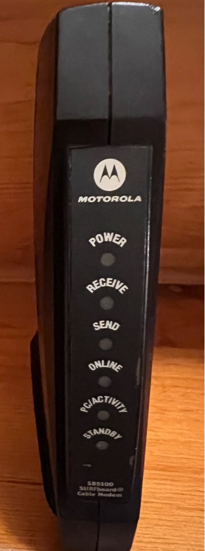 Motorola SB5100 Surfboard Cable Modem, 電腦＆科技, 電腦周邊及配件, Wifi及上網相關產品 ...