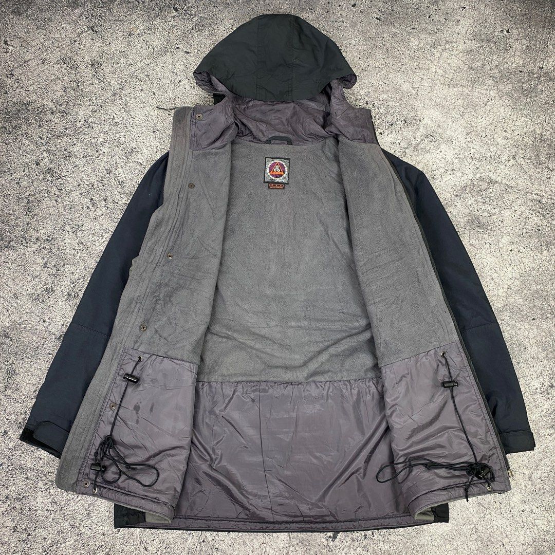 Nike ACG Outdoor jacket, Fesyen Pria, Pakaian , Baju Luaran di Carousell