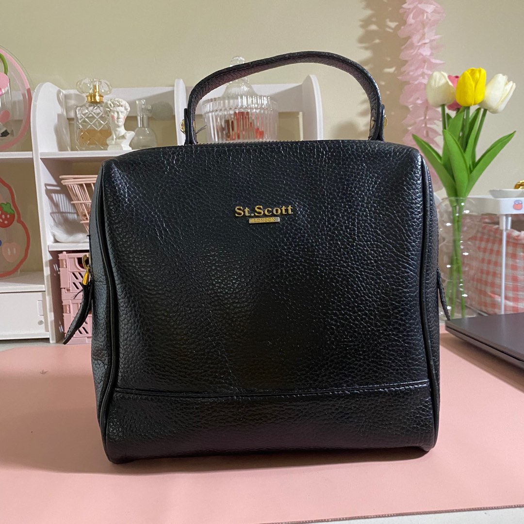 Original St. scott london hand crossbody bag on Carousell