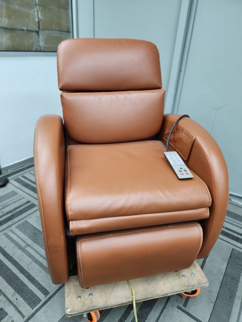 Osim udiva classic massage chair, Health & Nutrition, Massage Devices ...