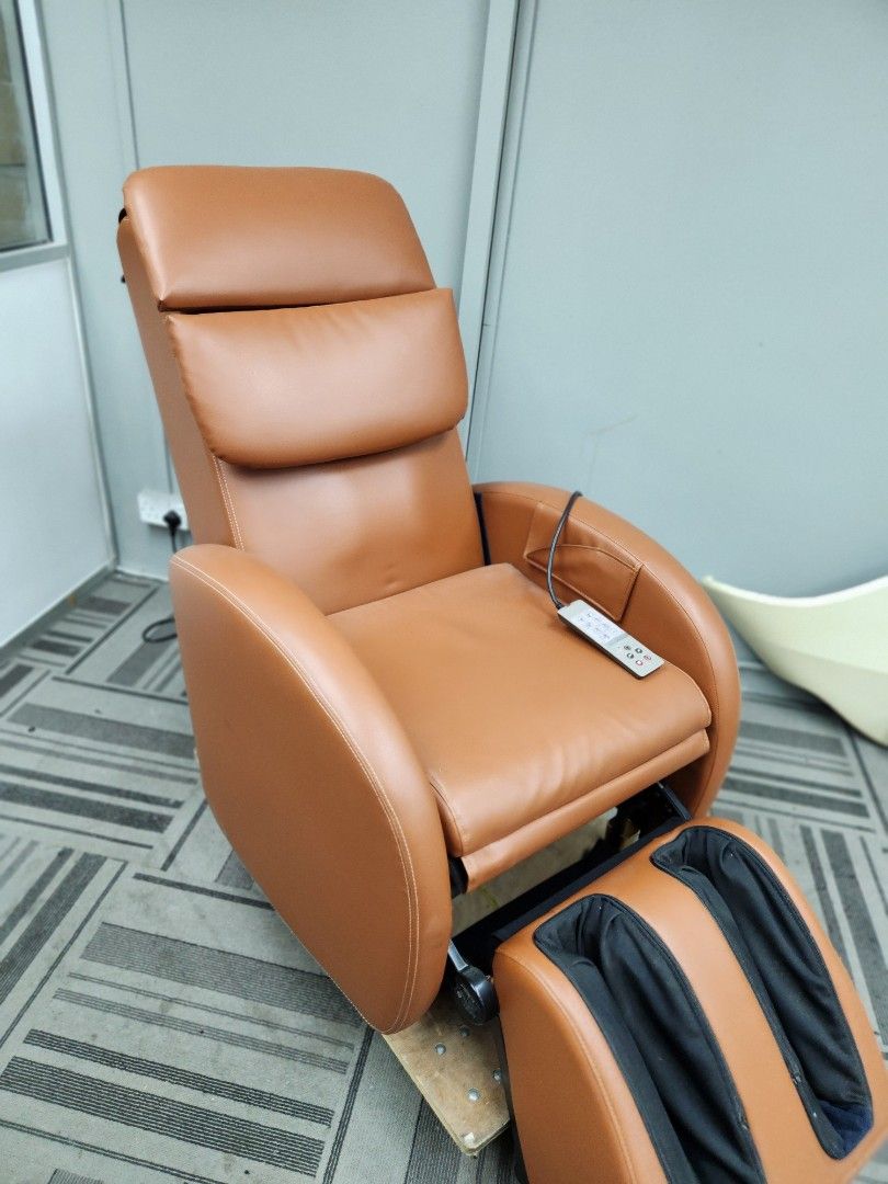 Osim udiva classic massage chair, Health & Nutrition, Massage Devices ...