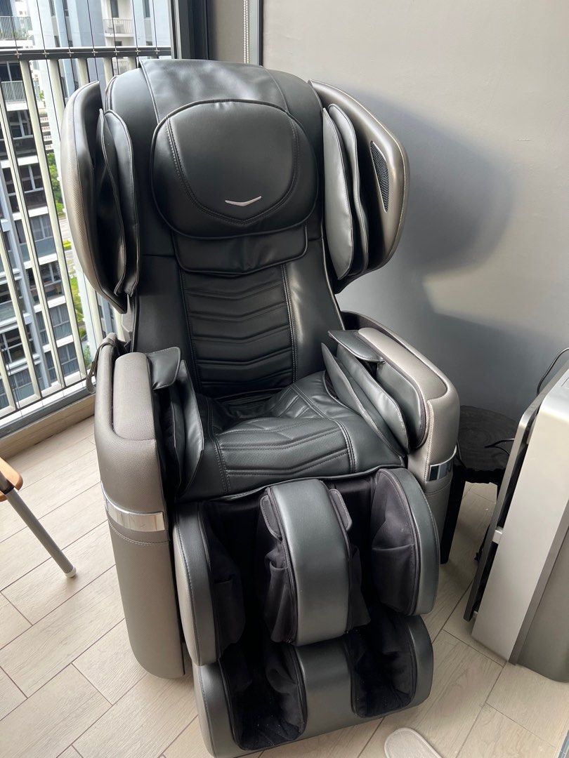 [REDUCED] OSIM uDivine V Massage Chair, Health & Nutrition, Massage ...