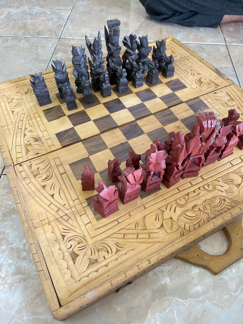 PAPAN CATUR KAYU (UKIRAN), Antik, Lainnya di Carousell