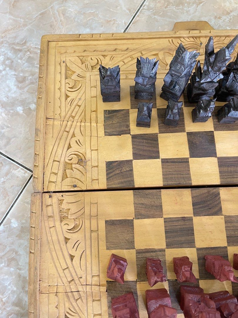 PAPAN CATUR KAYU (UKIRAN), Antik, Lainnya di Carousell