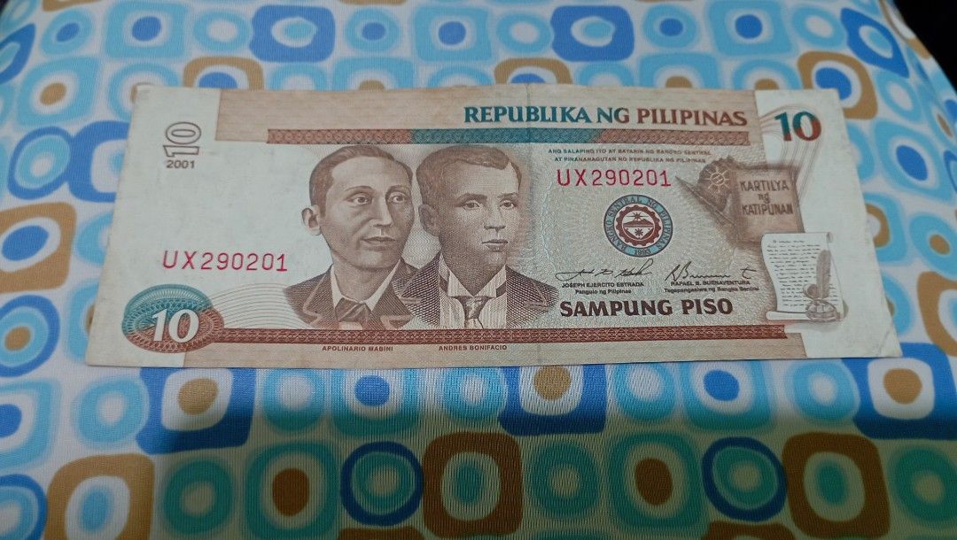 Philippines 10 Piso (Pesos) Banknote. Filipino Currency. Memorabilia ...