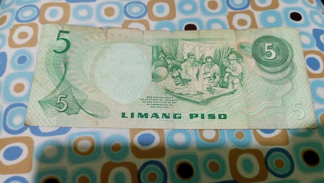 Philippines 5 Piso (Pesos) Banknote. Filipino Currency. Memorabilia ...