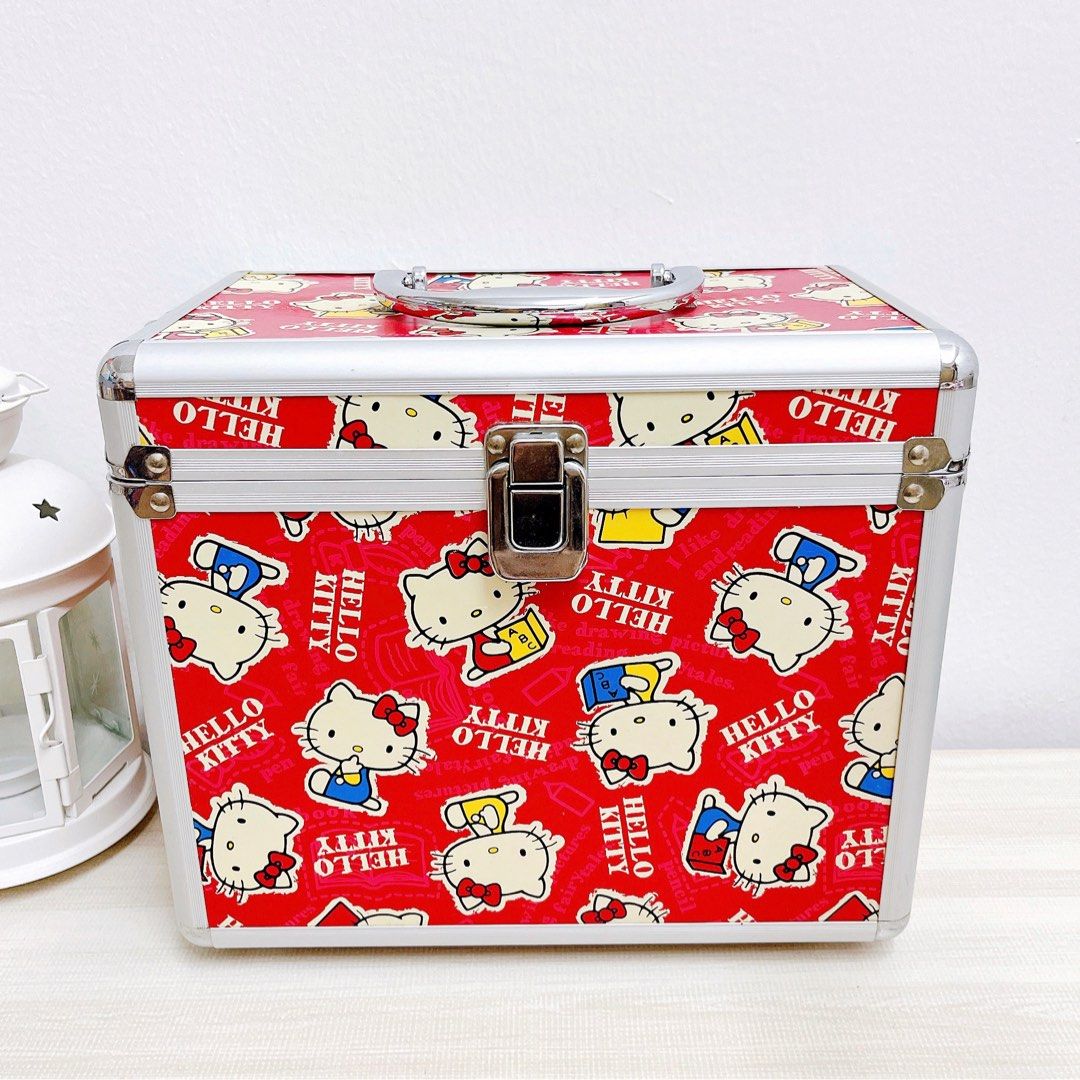 Sanrio Hello Kitty Specialty Make-up Box Limited Edition, Women's ...