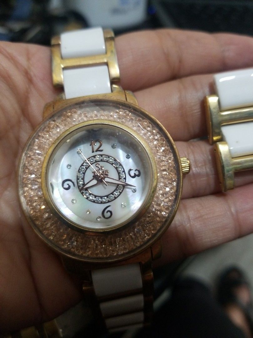 sk sun key crystal watch, Women's Fashion, Watches & Accessories ...