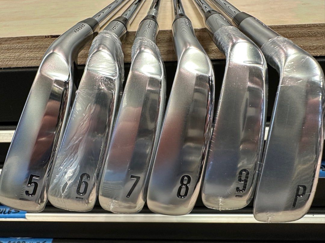 Srixon ZX5 MK2 5-PW, Sports Equipment, Sports & Games, Golf on Carousell