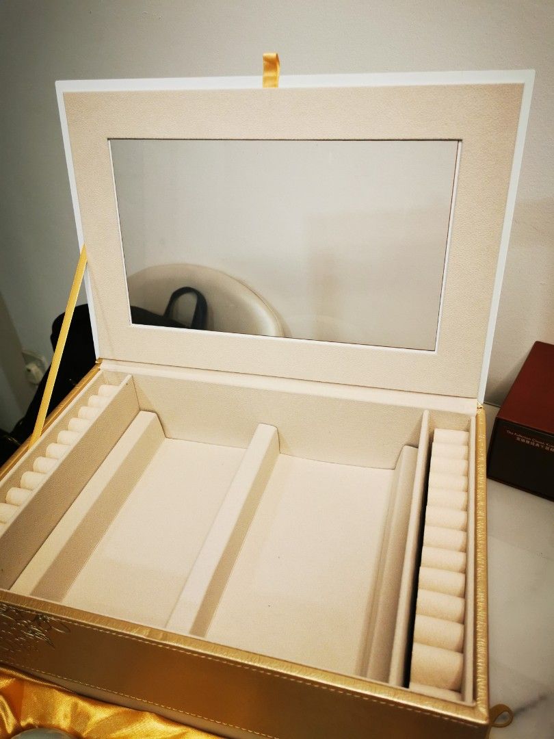 St regis mooncake box limited edition tea set, Furniture & Home Living ...