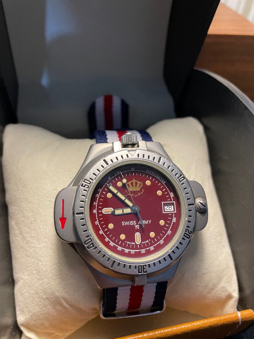 Swiss Army, Men's Fashion, Watches & Accessories, Watches on Carousell