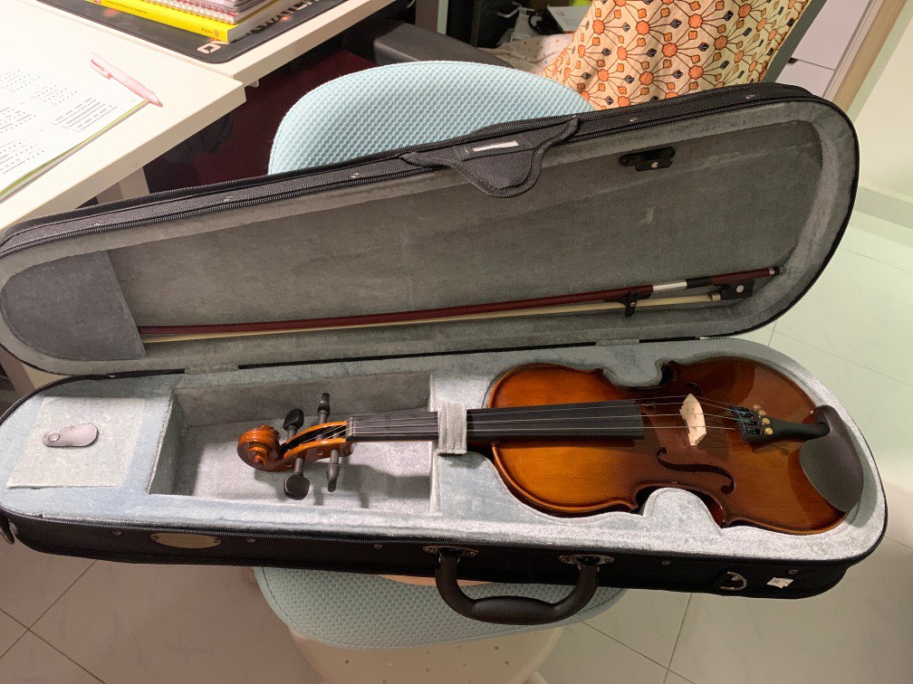 Synwin Violin, Hobbies & Toys, Music & Media, Musical Instruments on Carousell