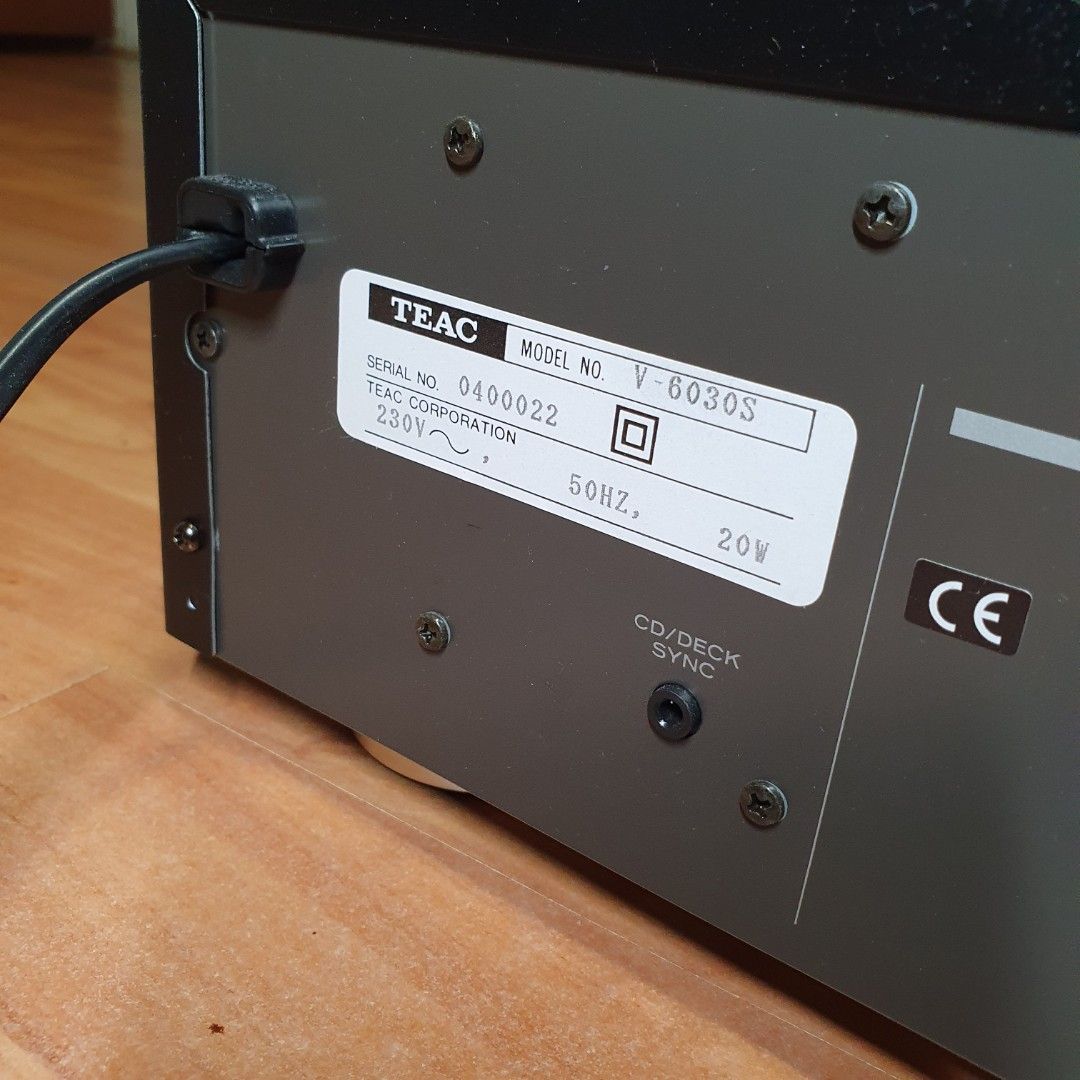 TEAC V-6030S Cassette Deck, Audio, Portable Music Players on Carousell