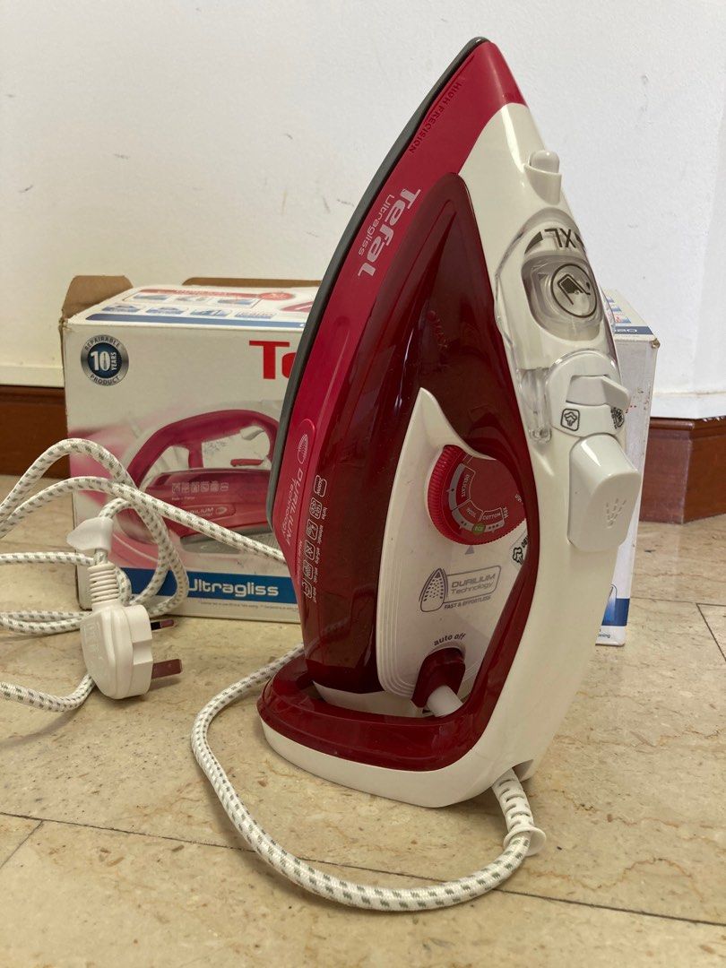 Tefal steam iron, TV & Home Appliances, Irons & Steamers on Carousell
