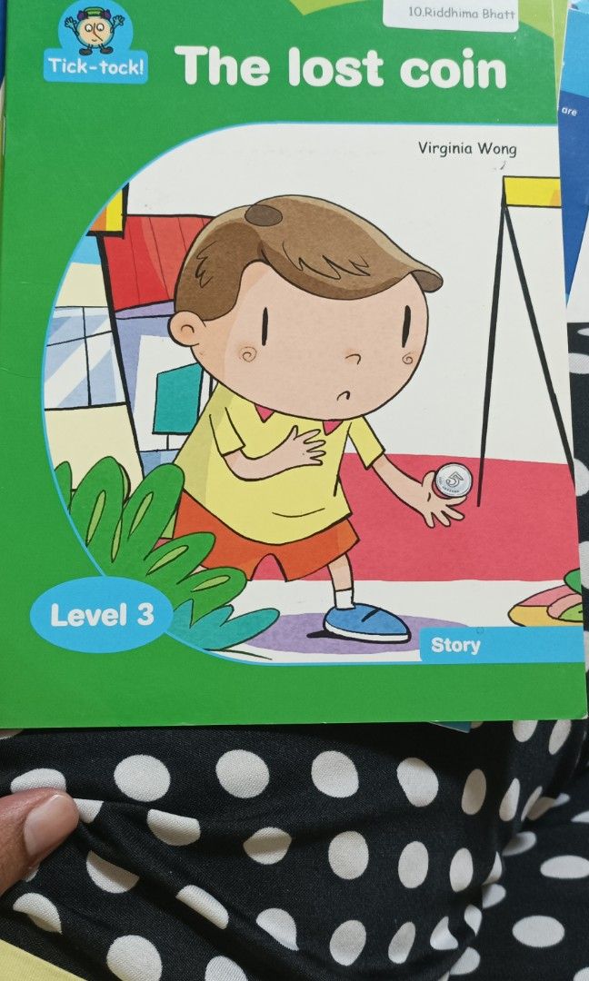 Tick tock story book, 興趣及遊戲, 書本 & 文具, 小說 & 故事書 - Carousell