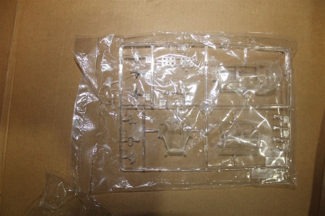 Trumpeter 02405 - Mitsubishi A6M2b Zero Type 21 1:24 scale model kit ...