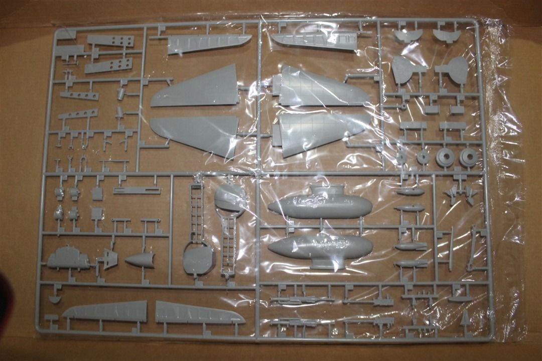 Trumpeter 02405 - Mitsubishi A6M2b Zero Type 21 1:24 scale model kit ...