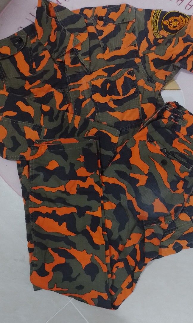 Uniform Kadet Bomba, Men's Fashion, Activewear on Carousell