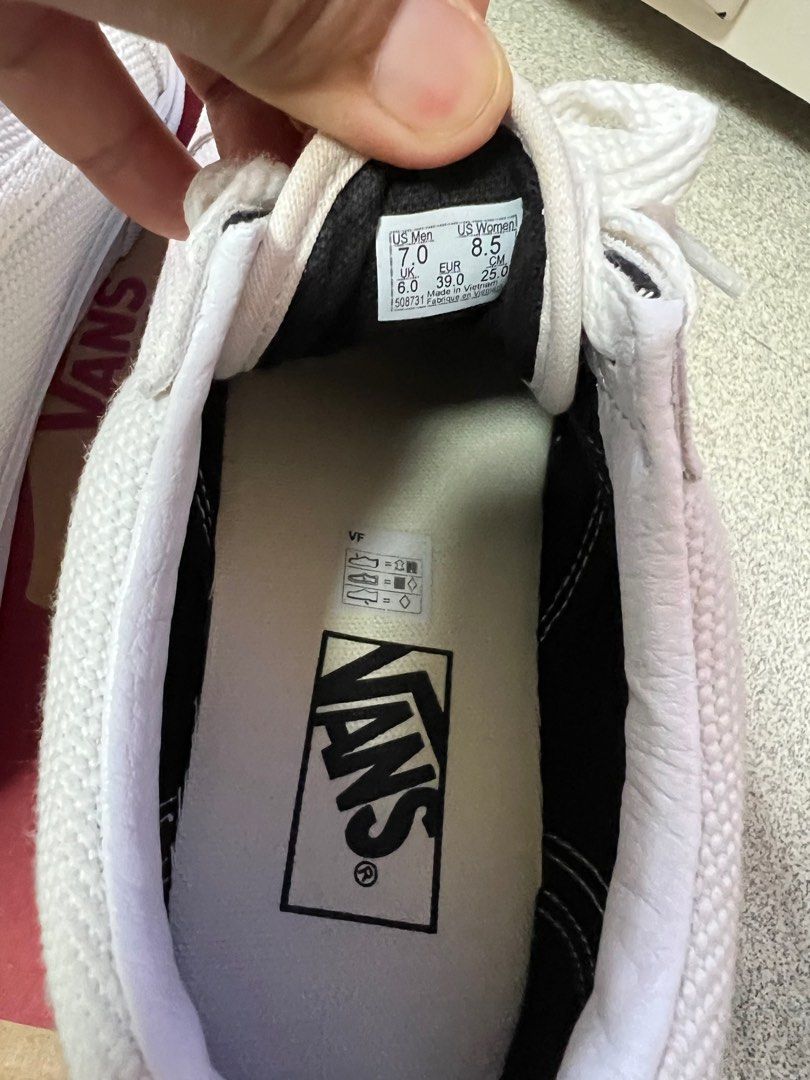 Vans Shoes texture, Women's Fashion, Footwear, Sneakers on Carousell