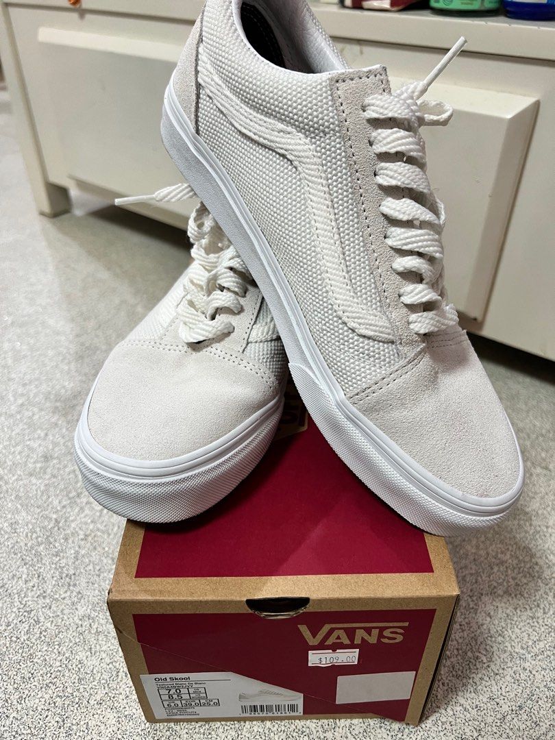 Vans Shoes texture, Women's Fashion, Footwear, Sneakers on Carousell