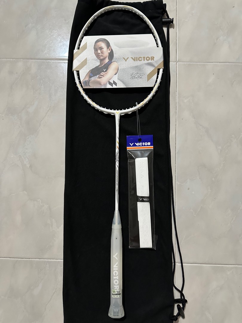 Victor thruster f enhanced Badminton Racket, Sports Equipment, Sports ...