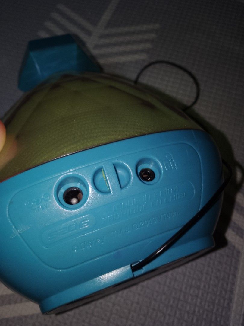 VTech Disney Frozen Clock time music and FM radio, Hobbies & Toys, Toys ...