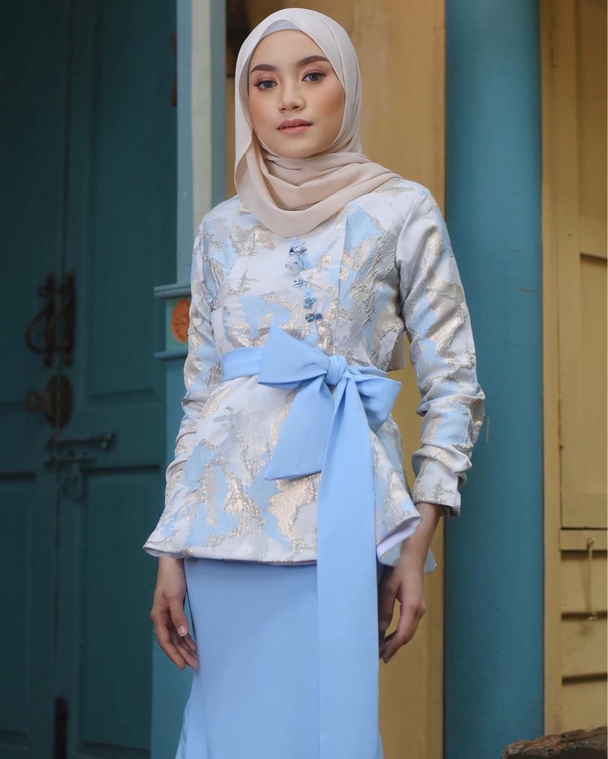 Wanzar Efilda kurung reben in blue, Women's Fashion, Muslimah Fashion, Baju Kurung & sets on ...