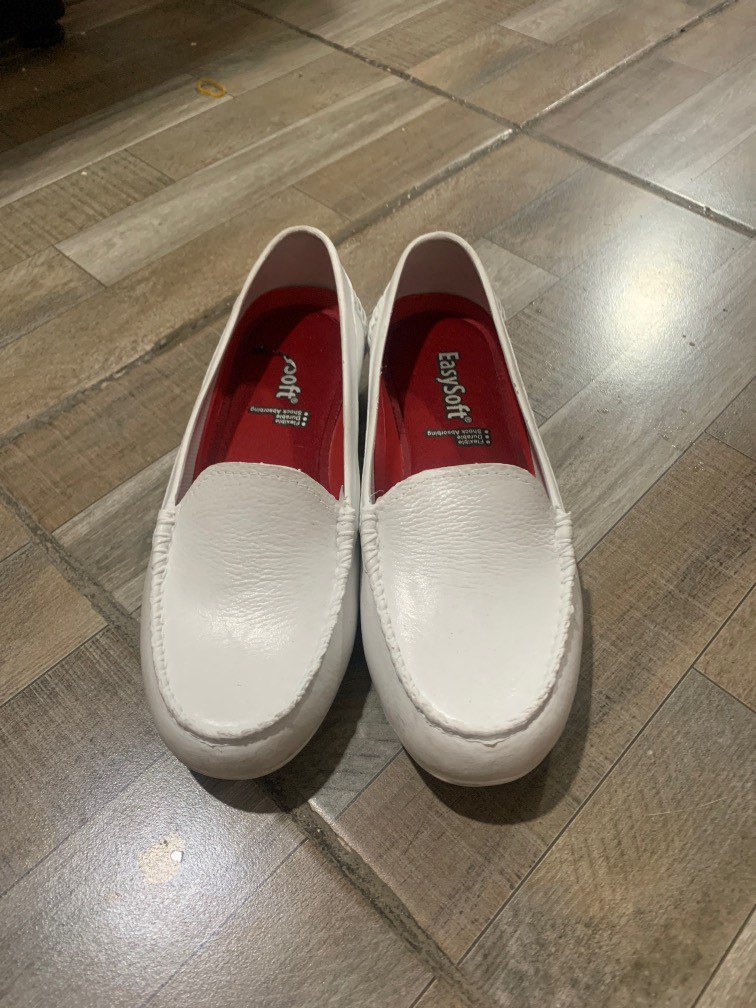 World Balance Easy Soft Darcy, Women's Fashion, Footwear, Loafers on ...