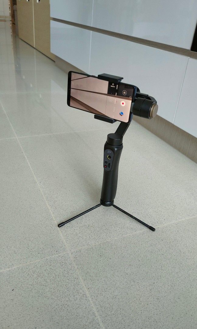 Zhi Yun Mobile Gimbal, Photography, Photography Accessories, Gimbals & Stabilisers on Carousell