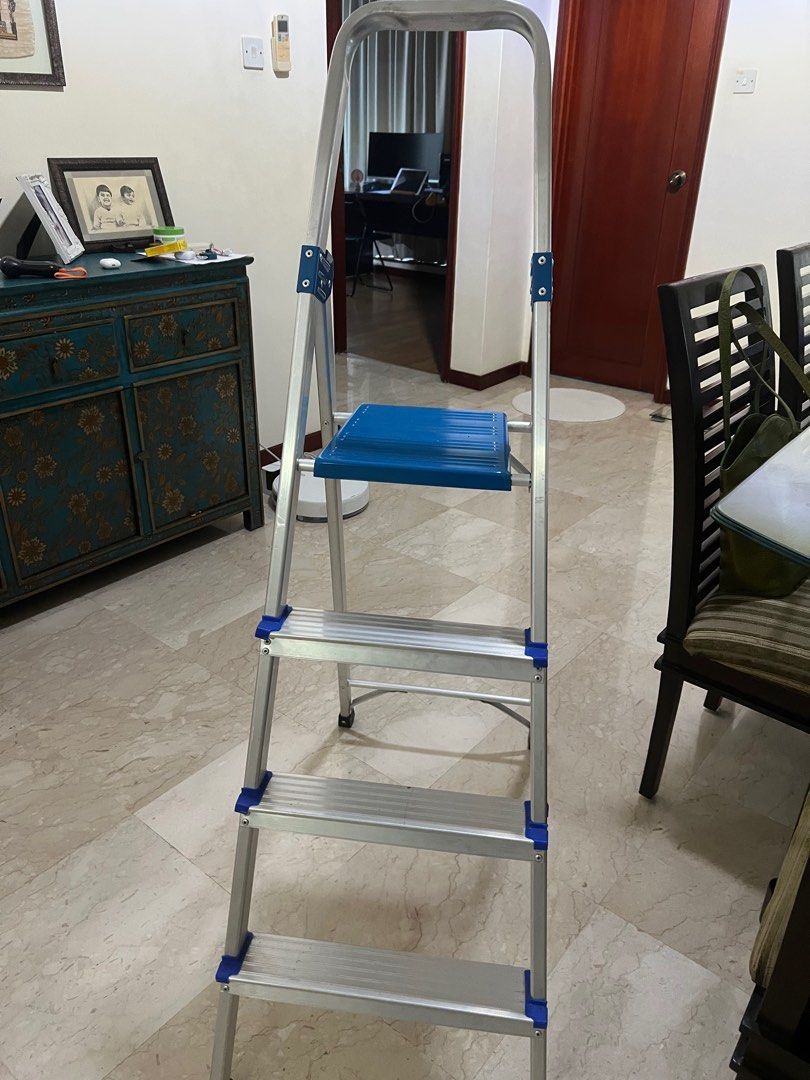3 stepLadder, Furniture & Home Living, Home Improvement & Organisation, Ladders & Steps on Carousell