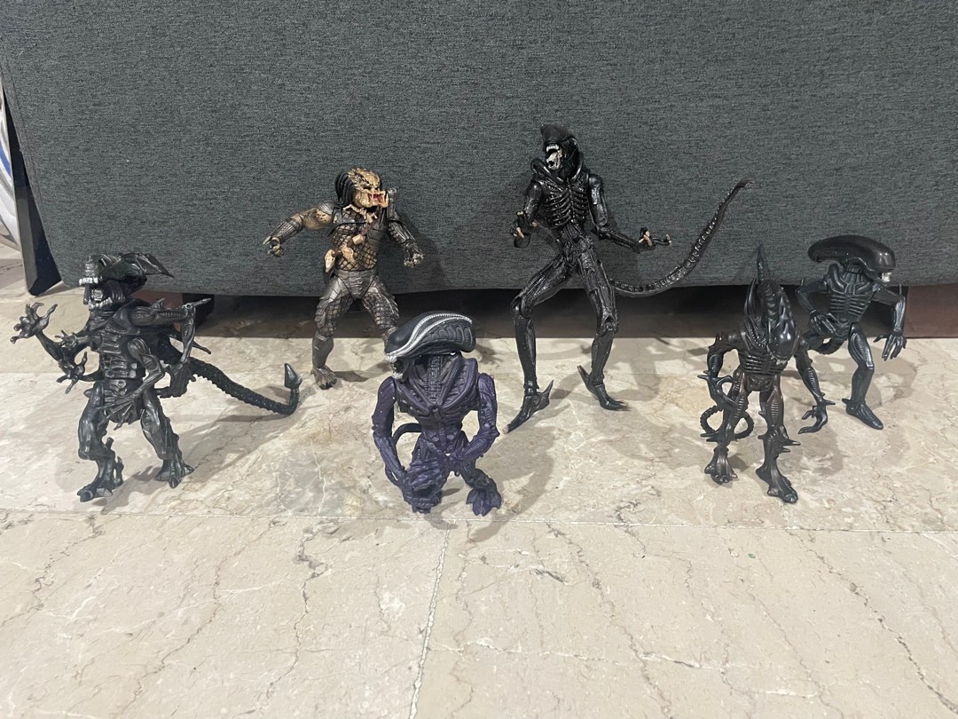 Aliens & Predators Hasbro Take all set, Hobbies & Toys, Toys & Games on ...