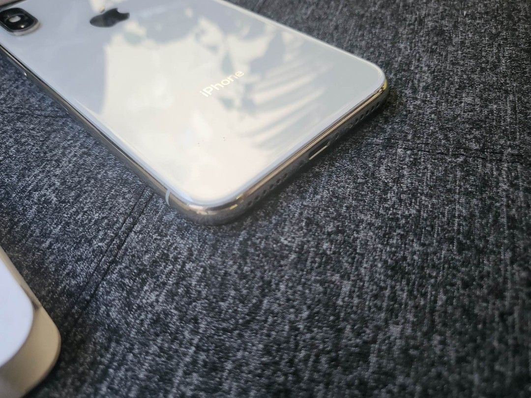 Apple iPhone X 64GB Factory Unlocked Complete set box accesories and ...