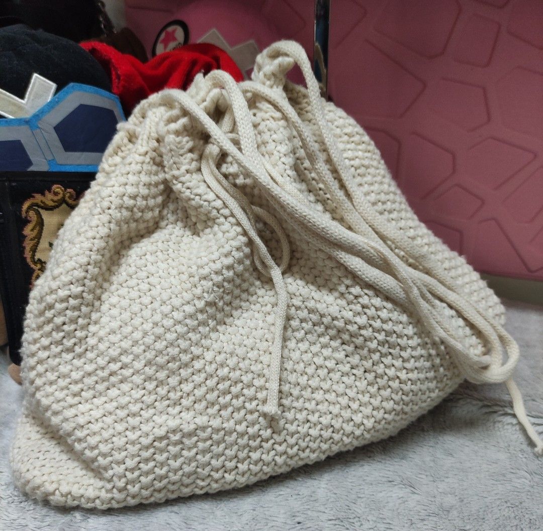 Beg kait, Women's Fashion, Bags & Wallets, Beach Bags on Carousell