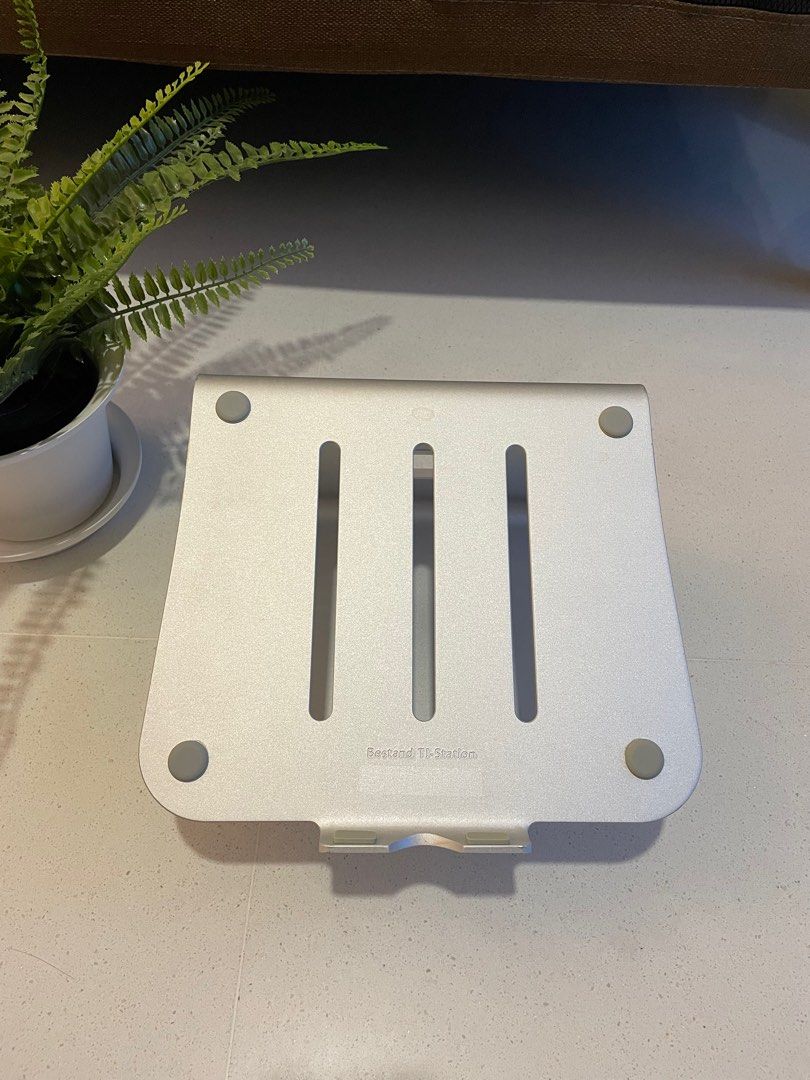 Bestand TI Aluminium Laptop Stand with Cooling Vents| Computer Stand ...