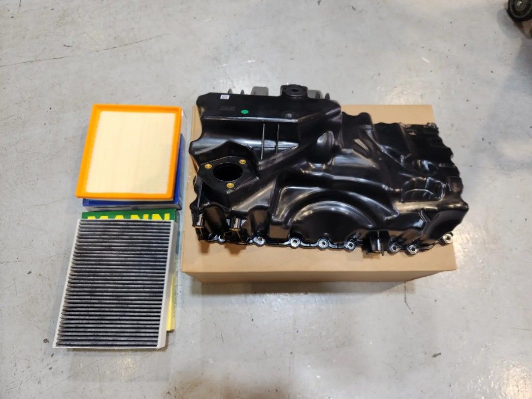 BMW F34 GT Change Oil Sump, Castrol Enge Pro 5W40 Engine Oil, OEM Tie ...