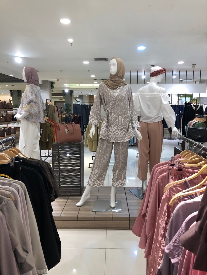 ELIZABETH Kimono Style Brown Set Outer Pants Celana Luaran Motif, Fesyen Wanita, Pakaian Wanita ...