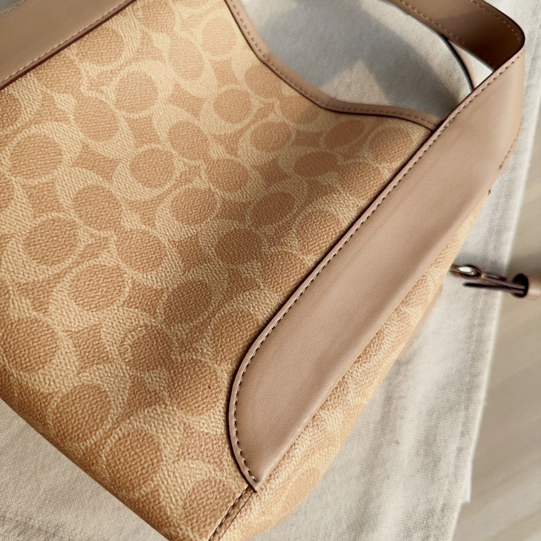 Coach Hadley Hobo Signature White Crossbody Bag, Women's Fashion, Bags ...